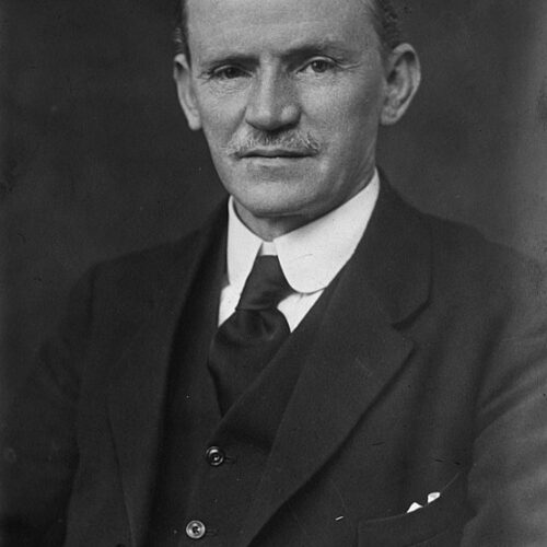 ファウラー、アルフレッド | 天文学辞典